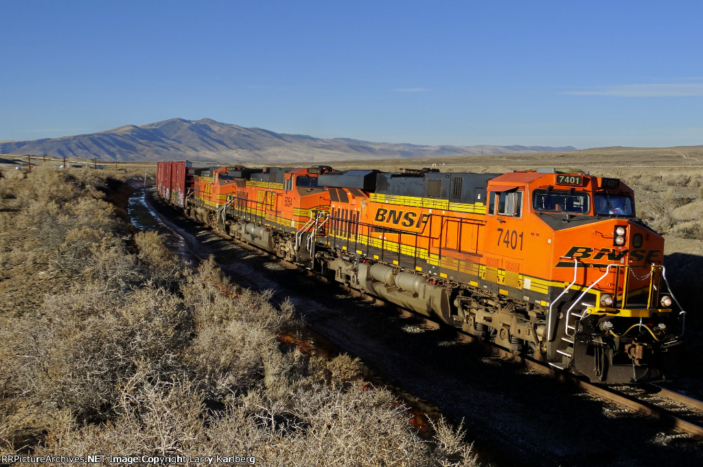 BNSF 7401